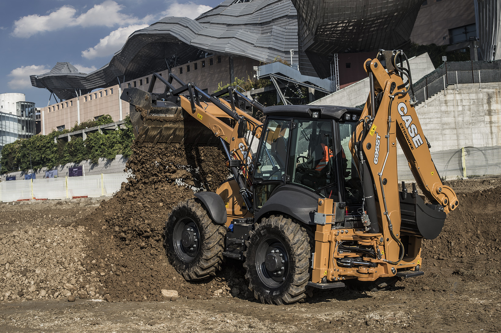 Specyfikacja koparkoładowarki Case 695ST (2017 - 2021) | LECTURA Specs